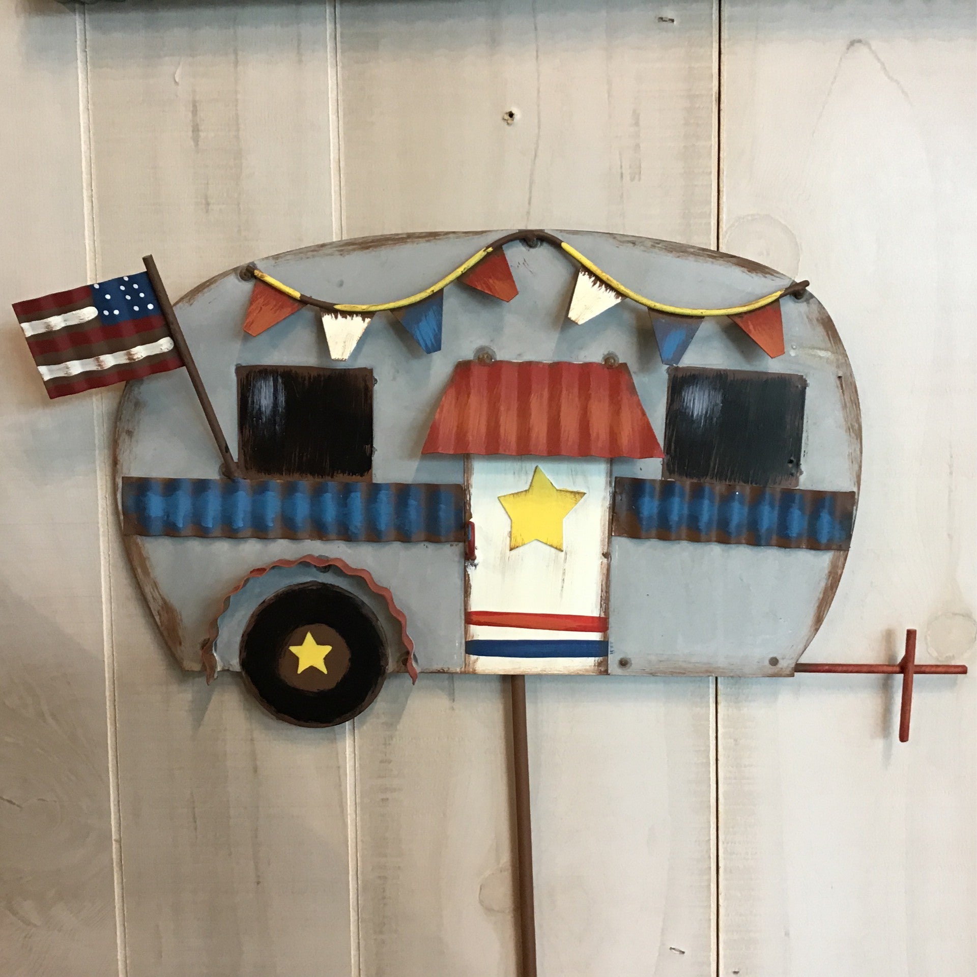 A18020 - Americana Camper - | COMING HOME TO WACO